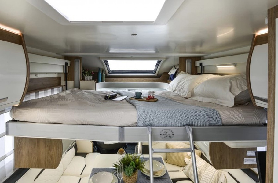 6 Berth Auto Roller 707 Low Line Motorhome | Yorkshire Motorhome Sales ...